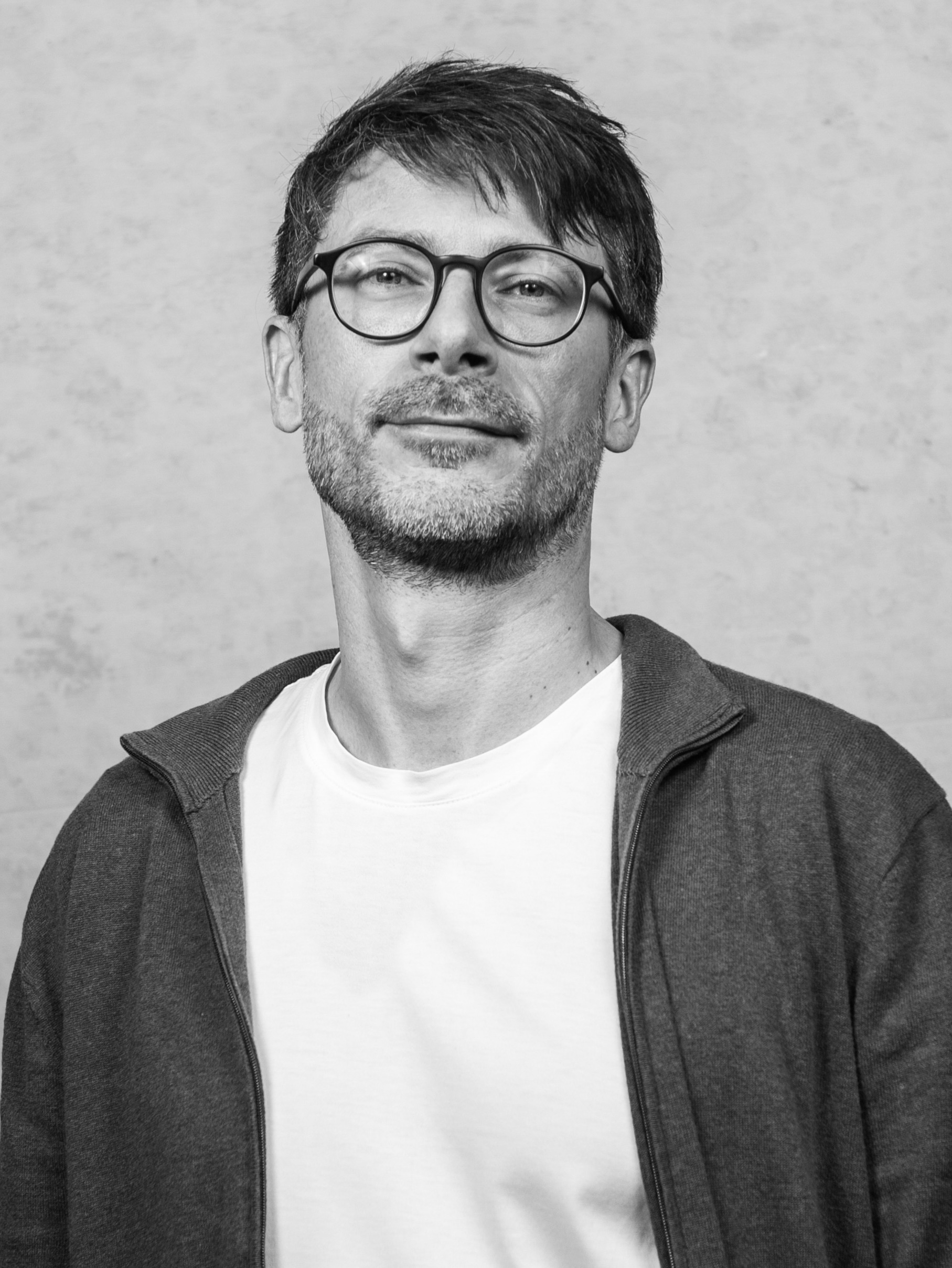 contact – Markus Hall